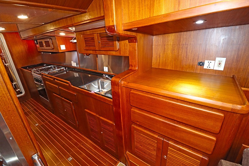Diesel Duck 46+2 – Anchorline